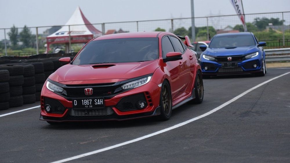 Komunitas Honda Civic Type R Jajal Trek BSD Grand Prix