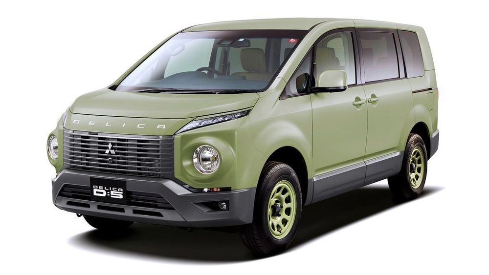 Mitsubishi Delica Modif dengan Konsep Army dan Serba Hitam